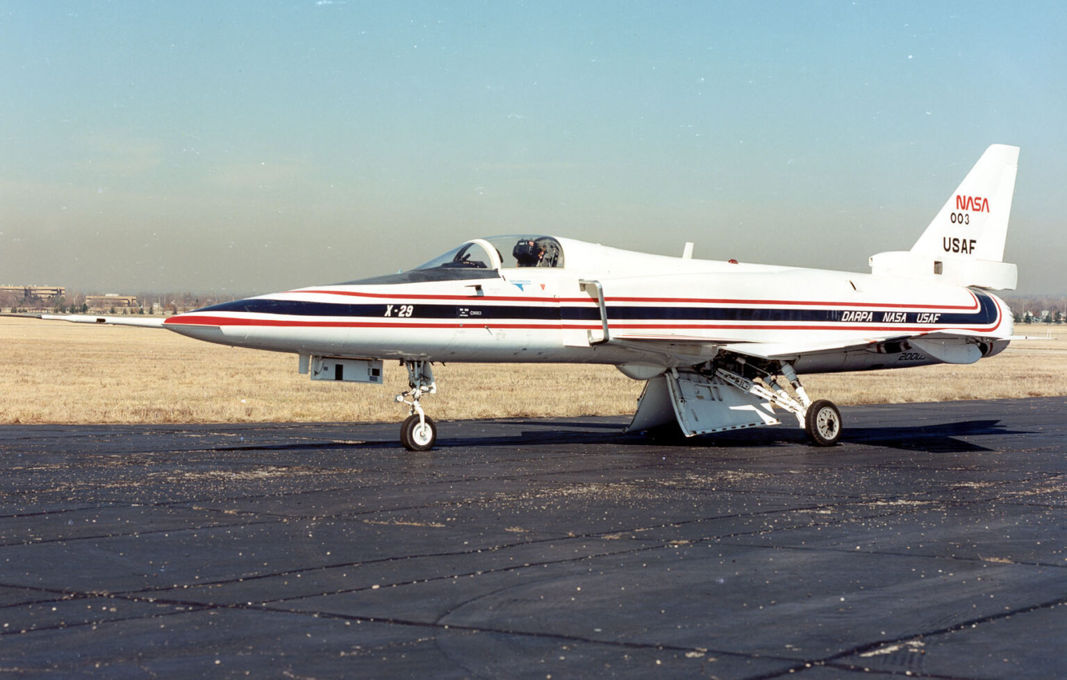 Grumman X-29 - The Backward Wing Plane - PlaneHistoria