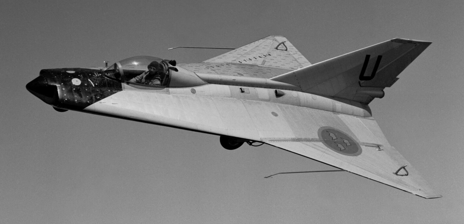 Saab 35 Draken - Double Delta Dragon - PlaneHistoria