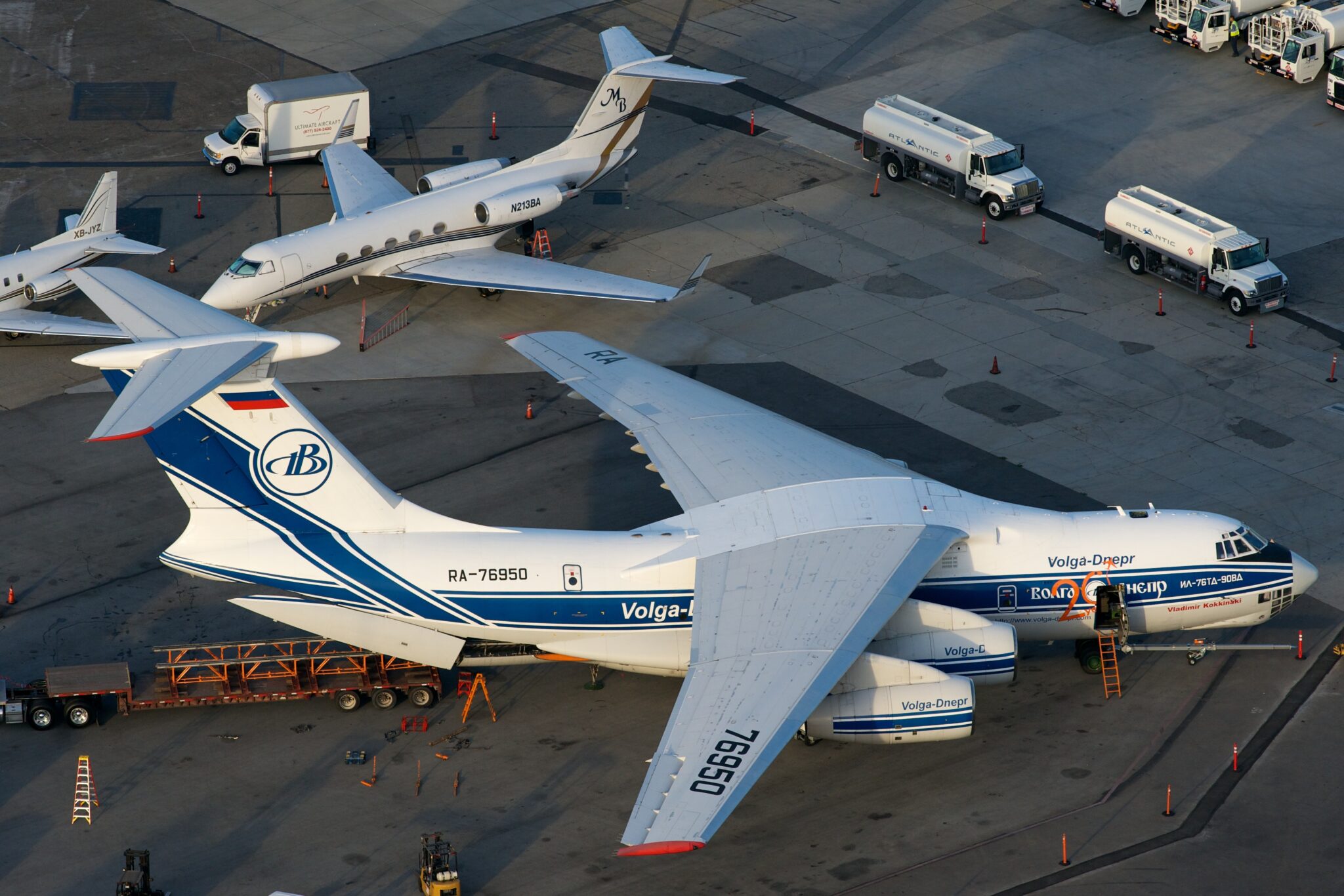 Ilyushin IL-76 Candid - Jack of all Trades - PlaneHistoria