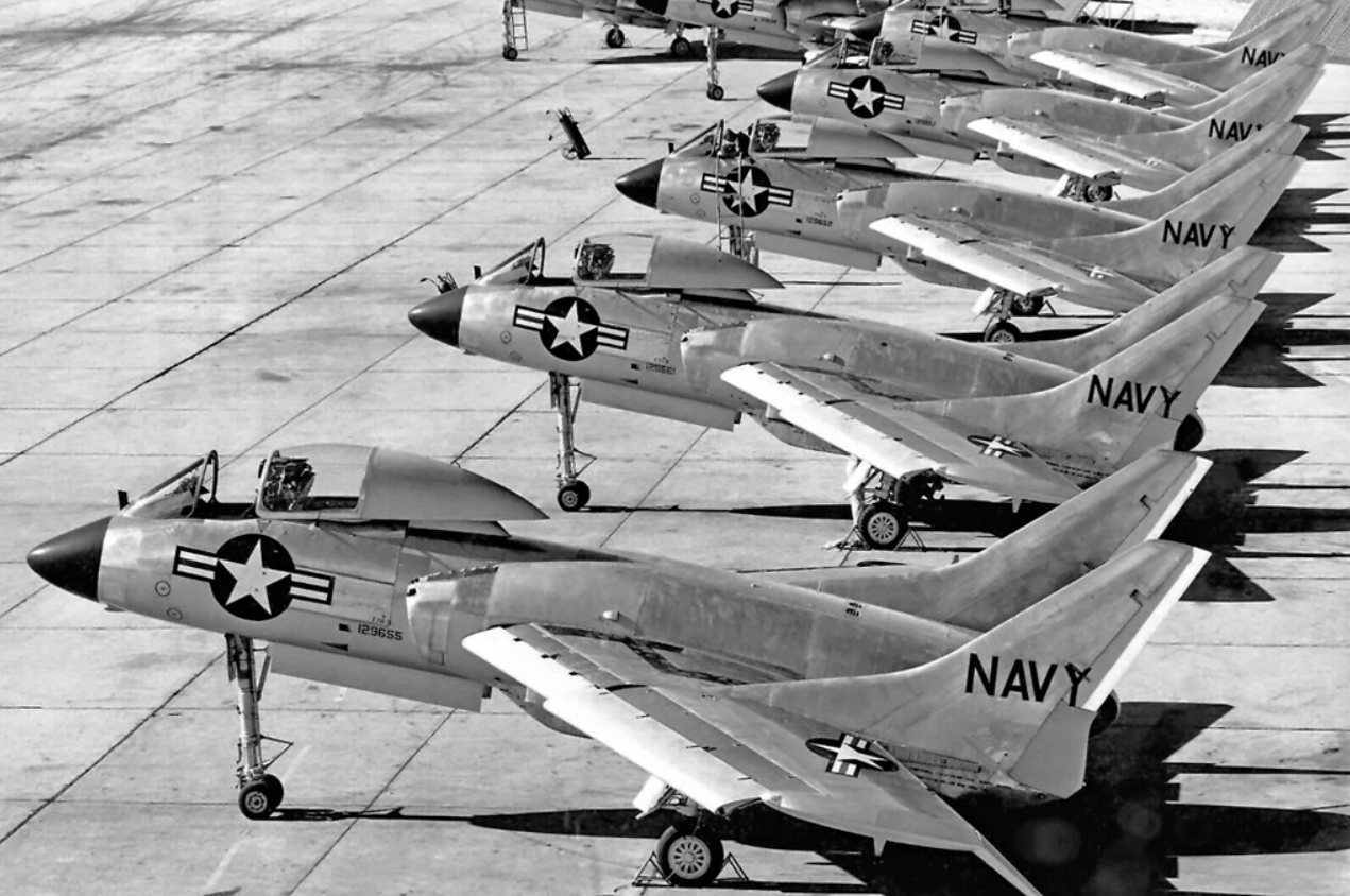 Vought F7U Cutlass - A Leap Into the Jet Age - PlaneHistoria