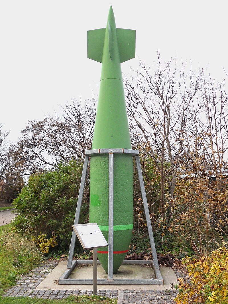 Tallboy: the 12,000 lb Earthquake Bomb - PlaneHistoria