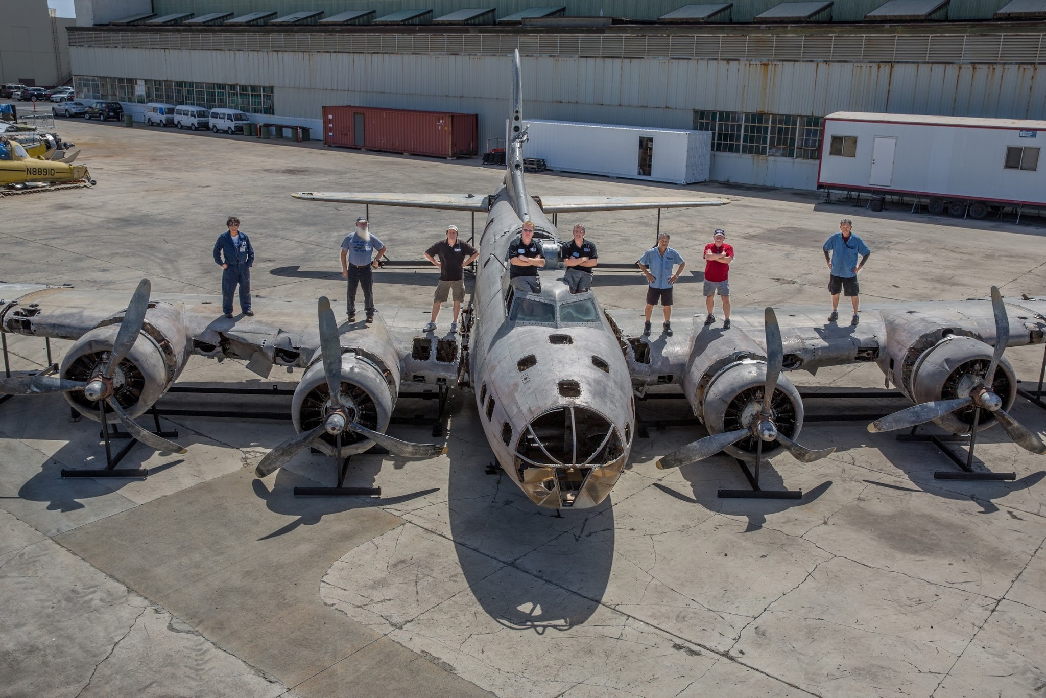 Swamp Ghost: Pacific B-17 Preserved by a Swamp - PlaneHistoria