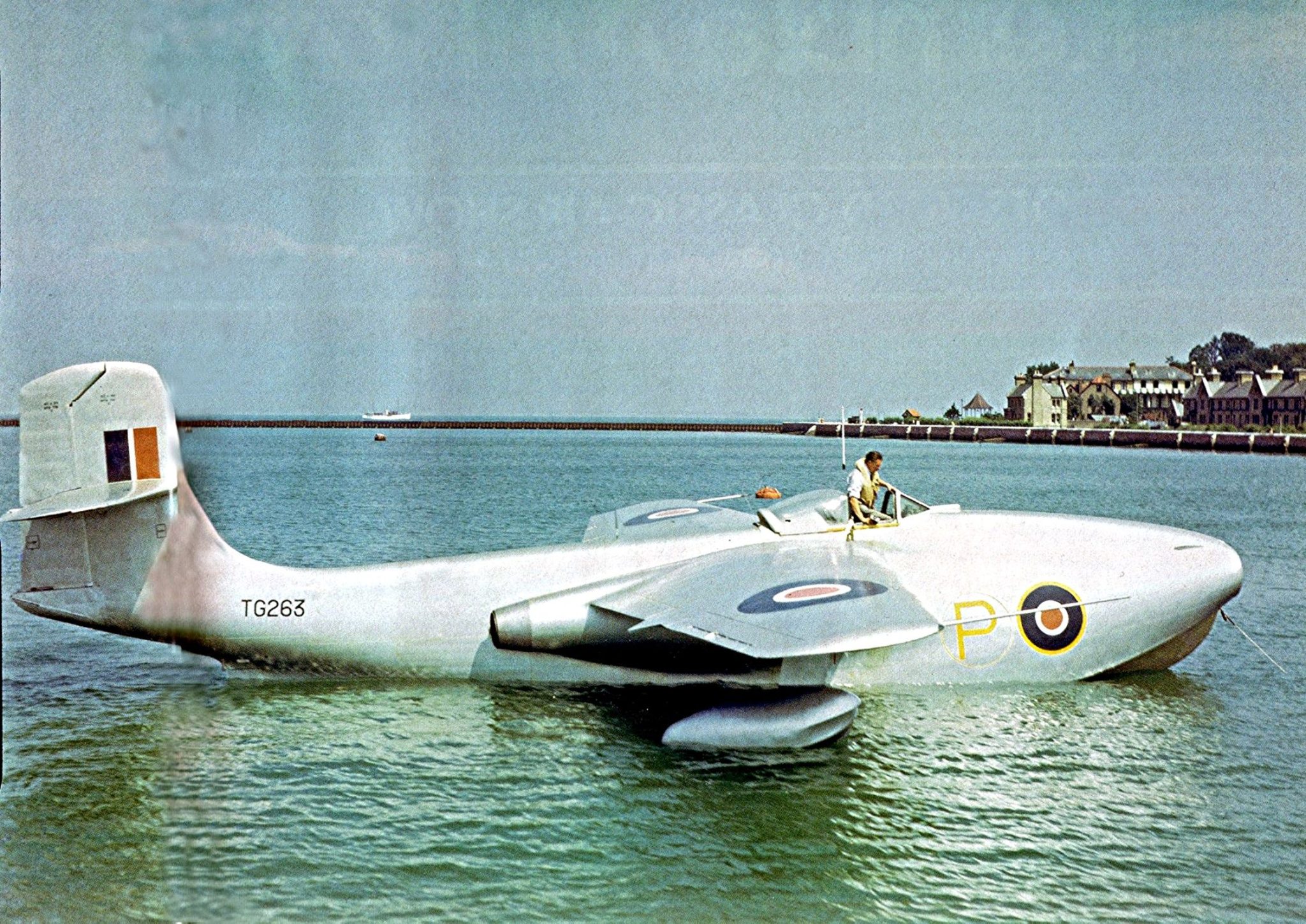 The Saunders-Roe SR.A/1 Was a Pioneering Seaplane Jet - PlaneHistoria