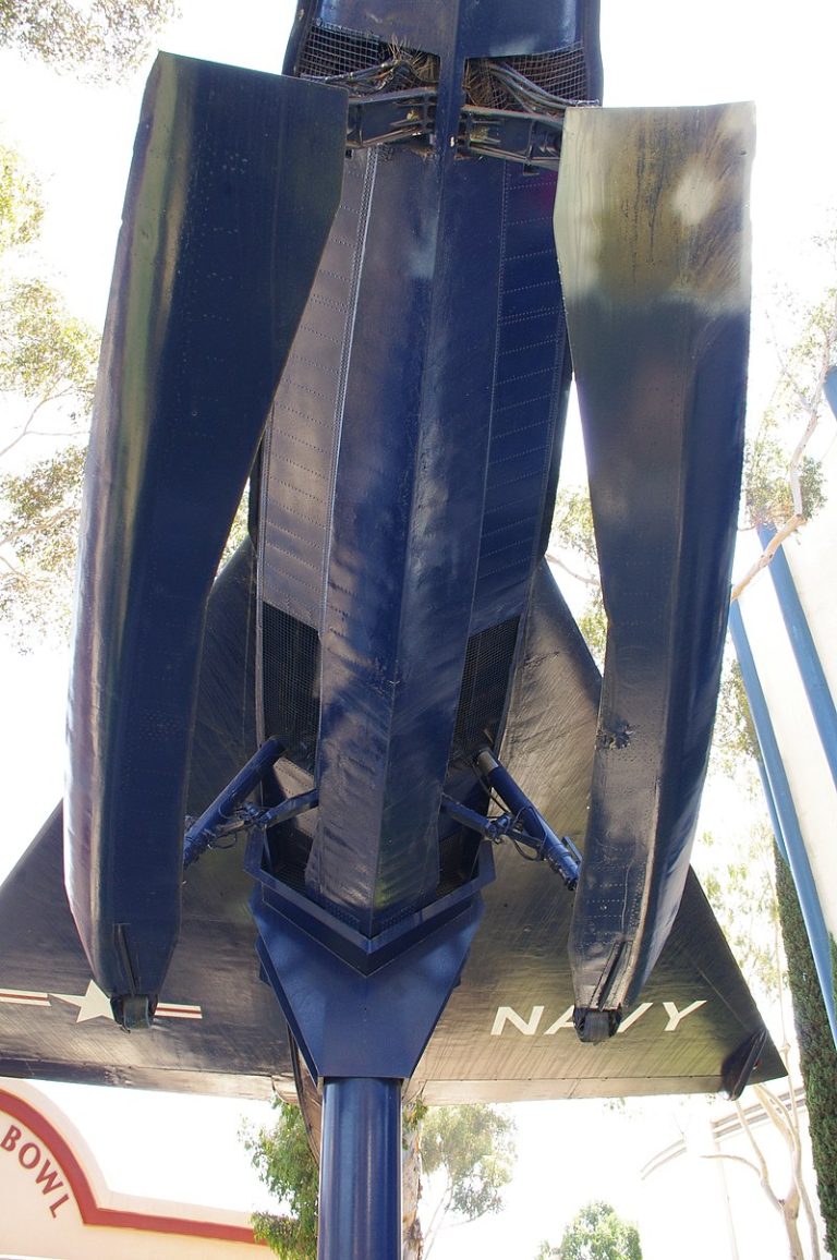 The F2Y Sea Dart is the Only Supersonic Seaplane Ever Built - PlaneHistoria