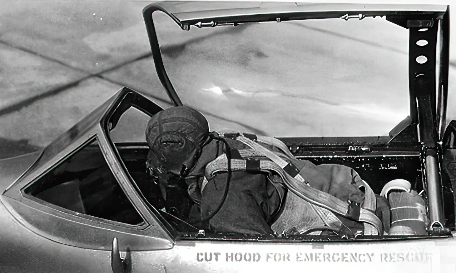 Gloster Meteor F8 Fighter "Prone Position" - PlaneHistoria